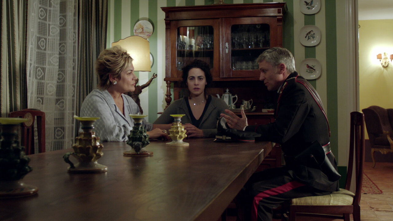 Watch The Hero | Netflix