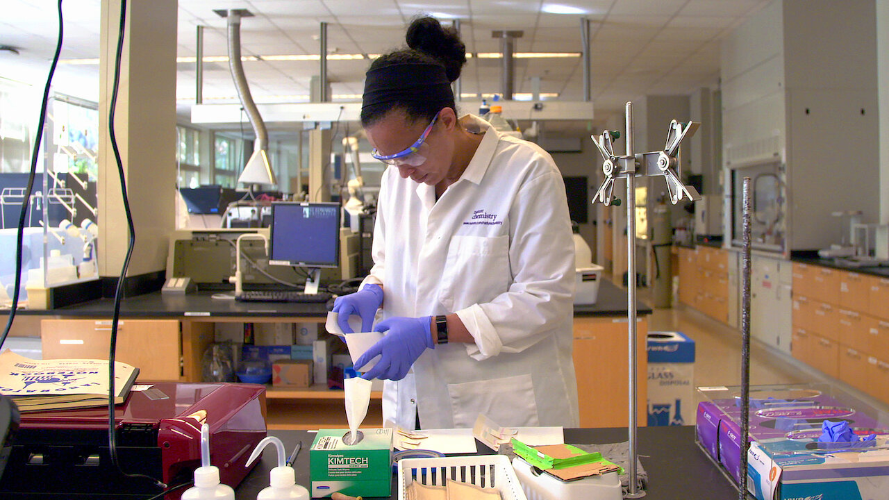 Watch Picture a Scientist | Netflix
